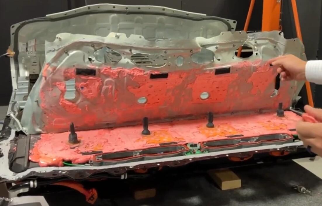 First Disassembly Of Tesla 4680 Battery: The Possibility Of Repair Is ...